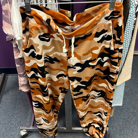 Double Zero | Pants & Jumpsuits | Double Zero Camo Sweatpants L | Poshmark